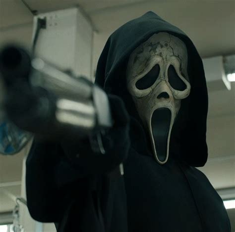 The First Scream Trailer Welcomes The Ghostface Killer S Horrific