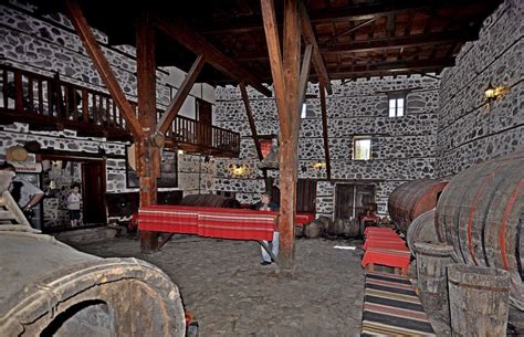 Мелник съжителство на минало и настояще