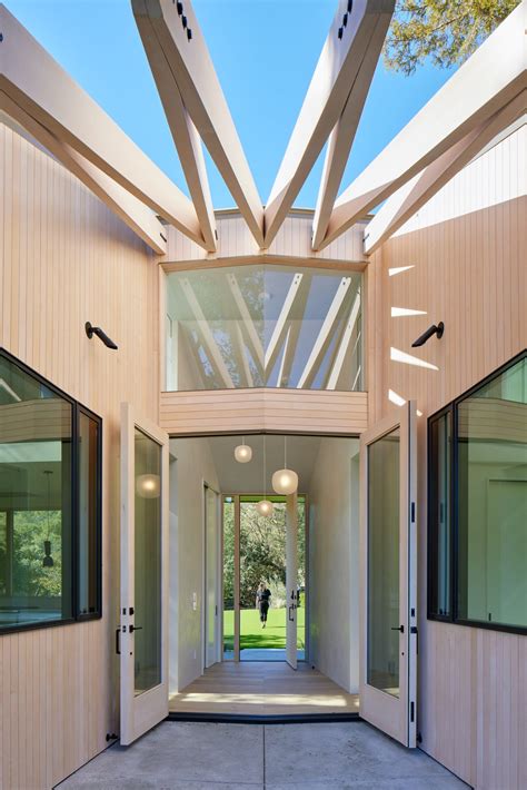 Farm Buildings Inform Sonoma Adu By Schwartz And Architecture