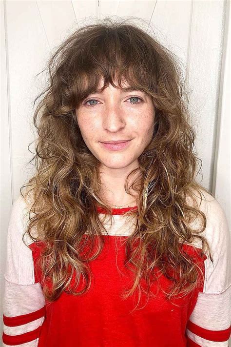 32 Ways To Pair Wavy Hair With Bangs For A Super Flattering Look