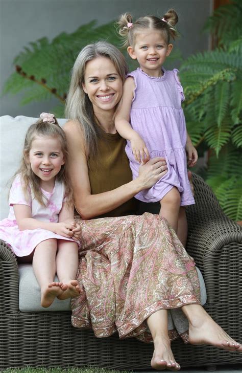 Annette Hannah Feet