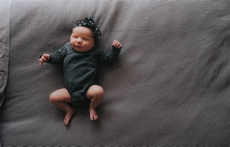 What Is The Best Age For A Newborn Photo Shoot