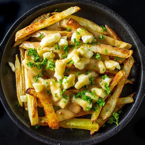 Simple Poutine Recipe A Canadian Classic 2025