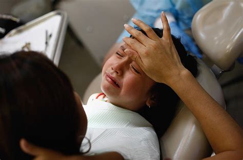 Girl Has Maggots Removed From Her Gums In Disgusting Video