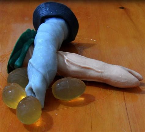 Sex Toy For Simulating An Alien Laying Eggs Inside You R