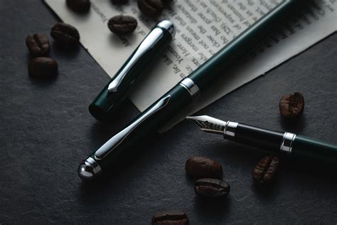 Ручка На Столе Картинки — Картинки фотографии