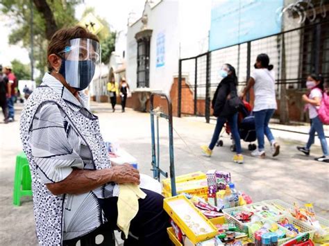 Regreso A Clases Devuelve La Esperanza A Vendedores De Dulces El