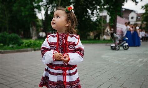 Вишиванки для дівчаток національне вбрання для маленьких модниць