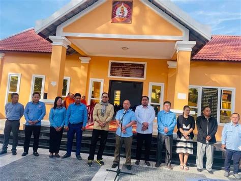 ពិធីឧបត្ថម្ភអង្ករជូនសមាជិក សមាជិកាគណបក្សស្ថិតក្នុងក្រុងបាវិត សារព័ត៌មាន នគរវត្ត