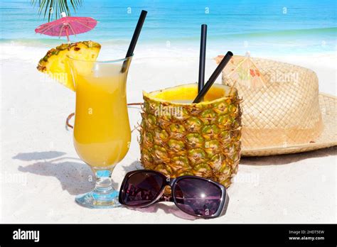 Beach Cocktail Beach Holiday Beaches Seaside Alcohol Cocktails