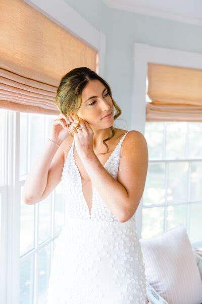 Danielle Keefe Artistry New England Based Makeup Artist