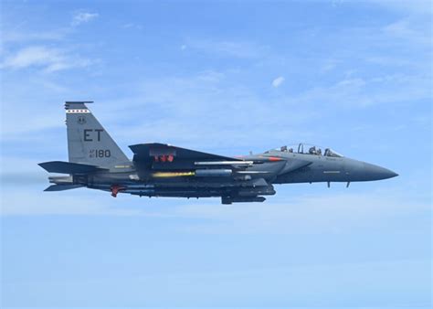 Nasa Catnlf Wing Completes First Flight On F 15 Jet
