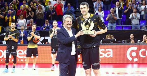 [კალათბურთი ლეგიონი Mvp] შერმადინმა კუთვნილი ჯილდო ჩაიბარა და ხუვენტუდი დაამარცხა Lelo Ge