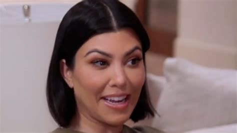 Kourtney Kardashian Washes Dishes Nude On Steamy Holiday With Husband Travis Barker The Mirror