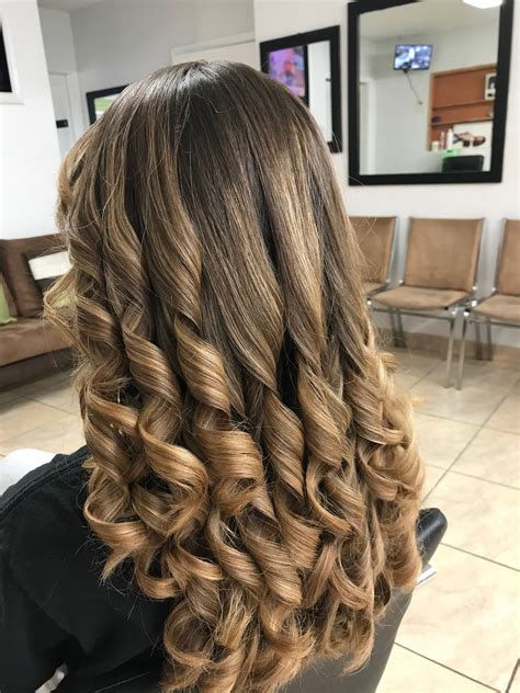 Long Loose Curly Hairstyles For Prom