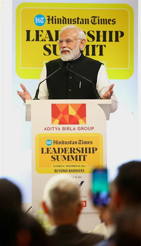 देश की जनता समझदार है उन्हें सब पता है की ये सारे चोर लुटेरे डाकू भर्स्ट गुंडे क्यों मेरे