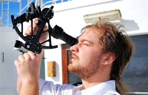 How To Use A Sextant