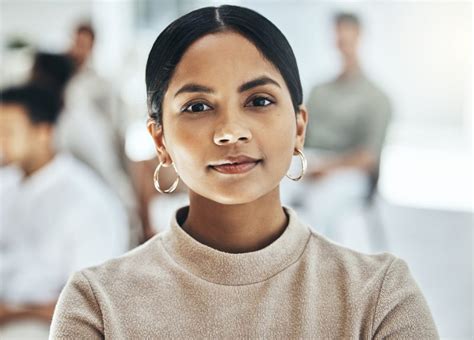 How To Be A Classy Woman 25 Elegance And Sophistication Tips