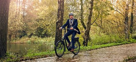 Best Dutch Bike Brands [7 Great Upright Bicycle Manufacturers]