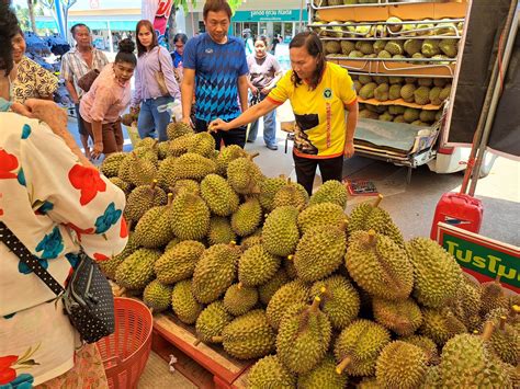 สถานีหนองคาย มาในเมืองหนองคายแล้วทุเรียน99 งานมหกรรมทุเรียนหมอนทอง ชะนีไข่ จากสวน จ