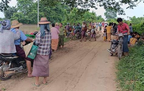 ခင်ဦးမြို့နယ်ရှိ ကျေးရွာ ၁၂ ရွာကျော်ကို စစ်တပ်က စစ်ကြောင်းထိုးနေ၍ သောင်းနှင့်ချီသော ပြည်သူများ ထ