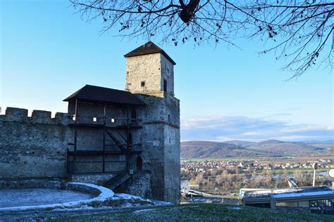 Studňa Lásky Na Trenčianskom Hrade Zlavomatsk