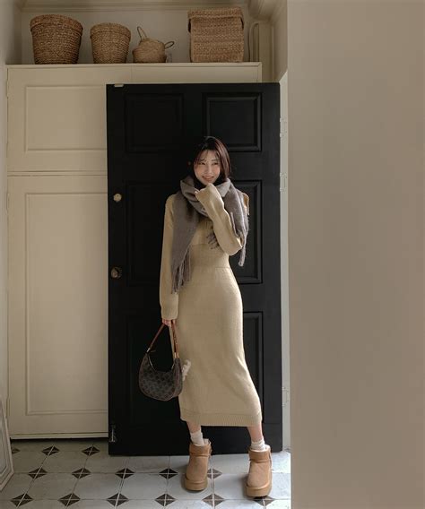 러브썸원 로니프 세일러 카라 집업 니트 롱 원피스