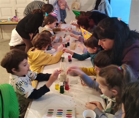 სახალისო ლაბორატორია Fun Lab 13 დეკემბერს ღამის საათებში აღმოსავლეთ ცაზე ტყუპების👭