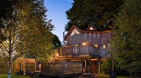 Inside The Dreamy Family Friendly UK Treehouse In The UK With Its Own Hot Tub Mirror Online