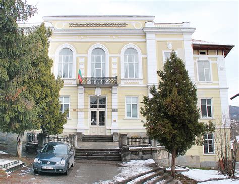 Янтра ДНЕС Live Хуманитарна гимназия има нов директор