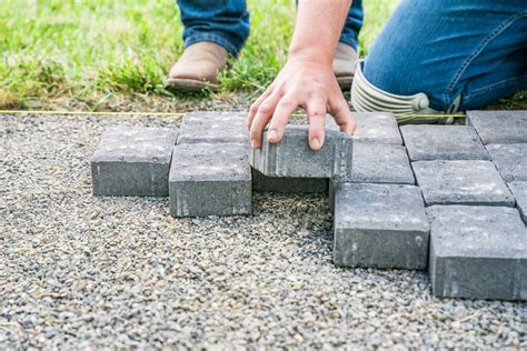 How To Lay Patio Pavers Technique For Laying Stones Slabs DIY