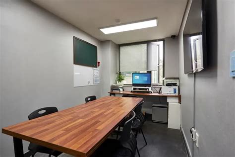 깔끔하고 심플한 내부 모던 165평 어학원 인테리어 강남구 대치동