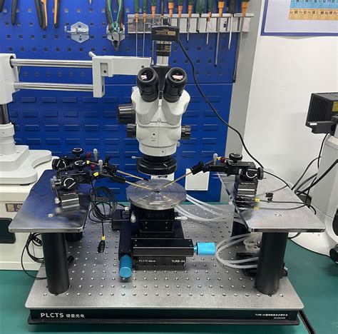 南京大学 基础型组合式探针台交付验收 南京谱量光电科技有限公司