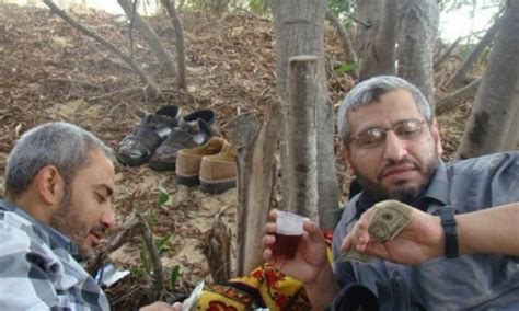 إسرائيل تنشر صورة تزعم أنها لقائد كتائب القسام محمد الضيف