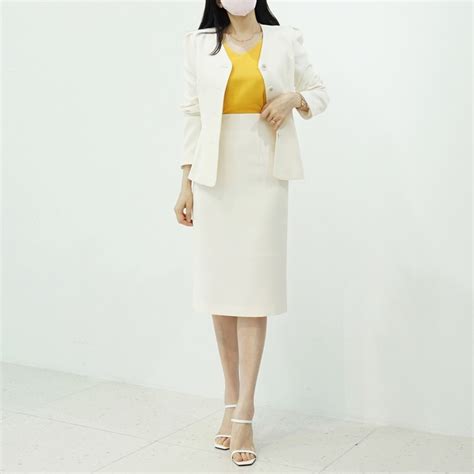 페플럼 브이넥 자켓 미디 스커트 치마정장세트 스타일라떼