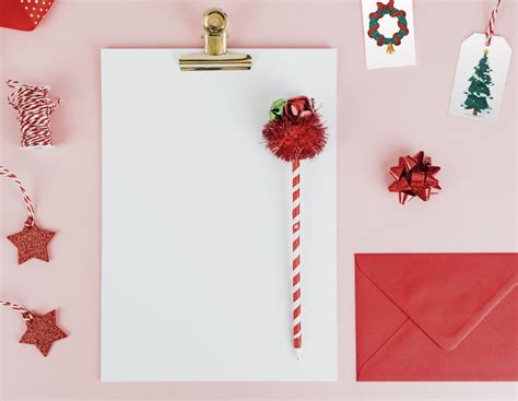 给圣诞老人的可爱的女孩信素材 高清图片 摄影照片 寻图免费打包下载