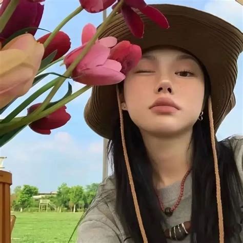 头像 爱过放过得过且过