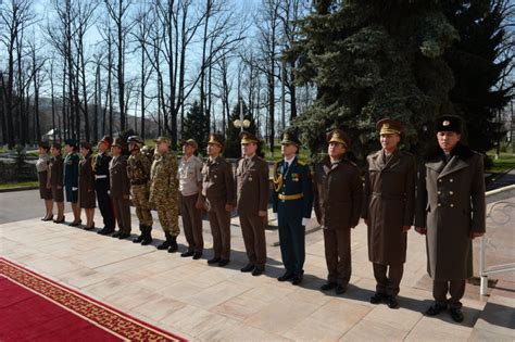 Новая форма вооруженных сил Кыргызстана Звезды на месте Dambiev — Livejournal