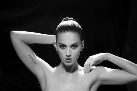 Katy Perry Cleavage And Sexy 02 Gotceleb