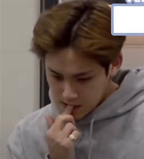 Seventeen Community Post 大家都填好志愿了吗？我的第一志愿是北大，但是我 感觉我的分数可能不够，清华的话，可以冲一