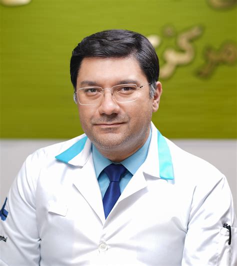 دکتر امید مرادی بیمارستان دامپزشکی شبانه روزی مرکزی تهران