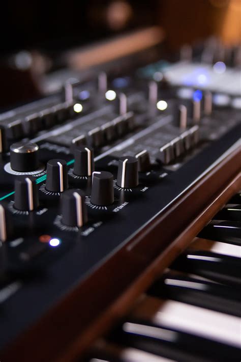 Moog Messenger Monophonic Analog Synthesizer Kraft Music