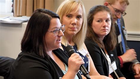 Young Farmers Question Crp Policies At Usda Meeting