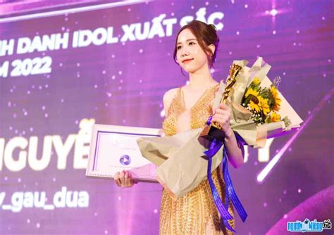 Idol Tiktok Ngọc Lazy Lazy Ngô