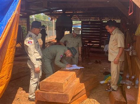 ជំនាញចុះបង្ក្រាបទីតាំងរោងសិប្បកម្មកែច្នៃ ផលអនុផលព្រៃឈើល្មើសច្បាប់មួយកន្លែង នគរដ្រេហ្គន