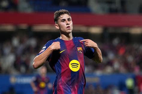 Barcelona Midfielder Opens Up On Summer Bid From Chelsea