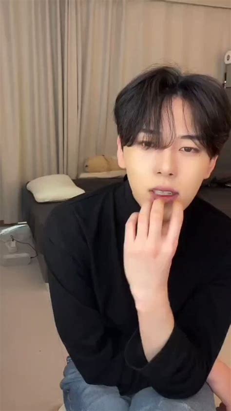 𝙋𝙐𝘿𝘿𝙄𝙉𝙂 on Twitter 귀여운 넨네 썰 넨네 이게요 저희 편집 도와주는 누나 말투거든요 넨네 아넨네