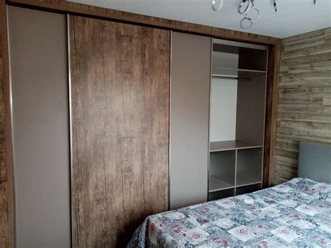 Вграден гардероб с три плъзгащи врати Мебели Коев