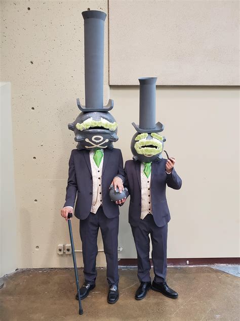 Galarian Weezing At Fanexpo Canada Rpokemon