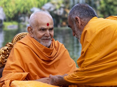 The Silent Compassion Of A Saint A Memorable Moment With Mahant Swami